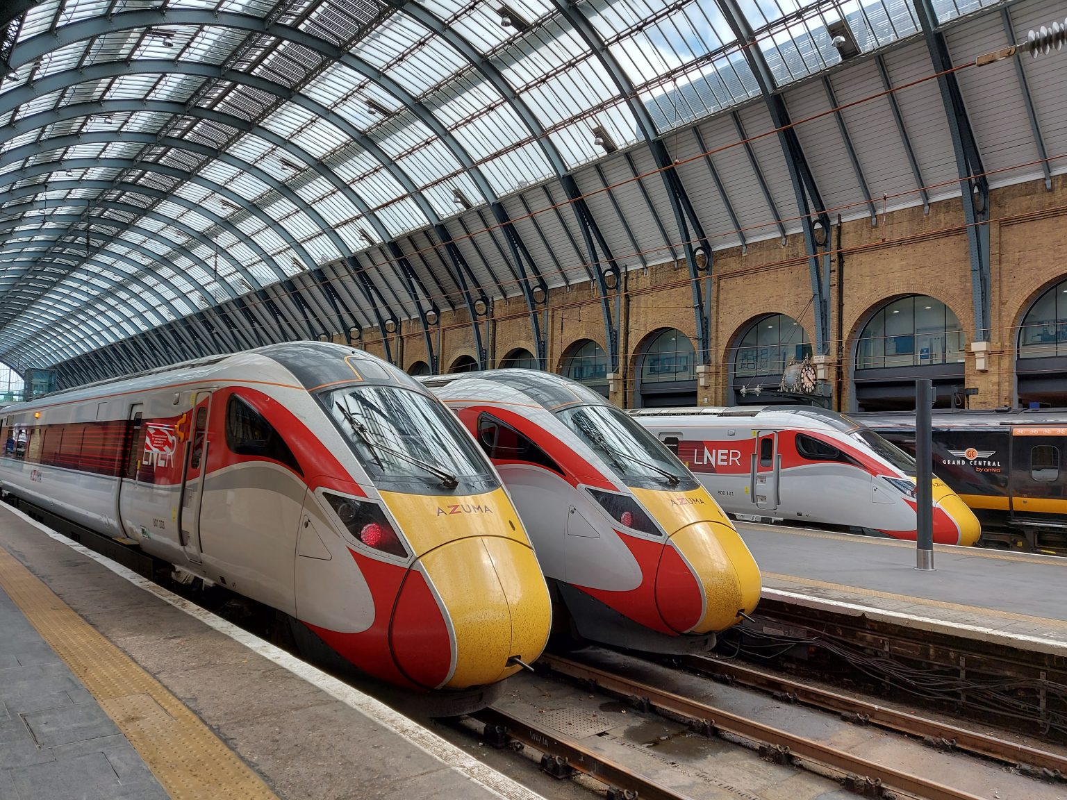 LNER or Lumo? Big brand vs budget - Railsmartr.co.uk