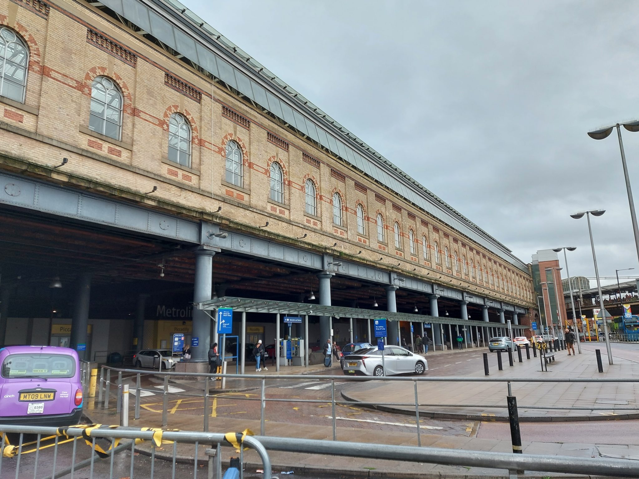 Manchester Train Stations - Our Guide - Railsmartr
