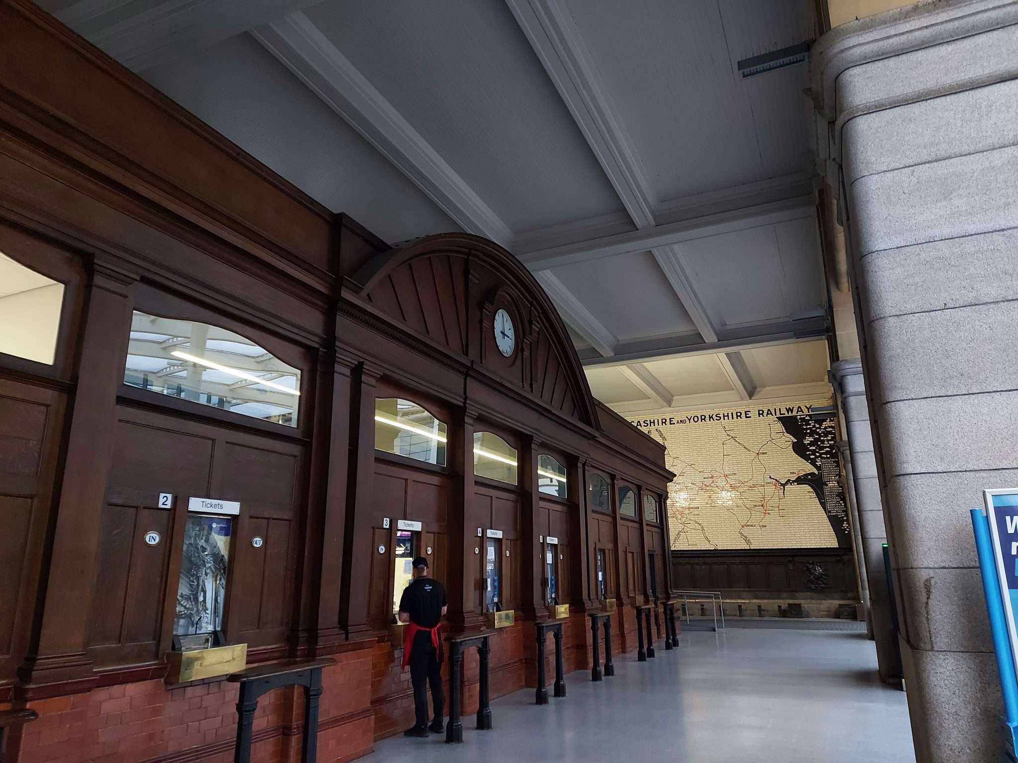 Manchester Train Stations - Our Guide - Railsmartr