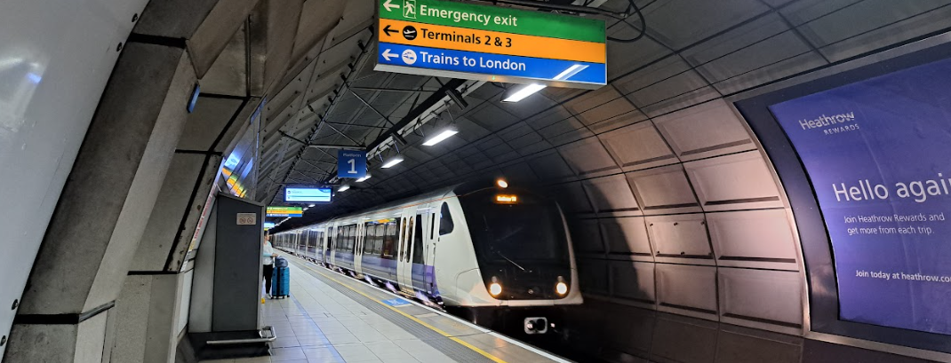 Getting to London Airports by train - Railsmartr